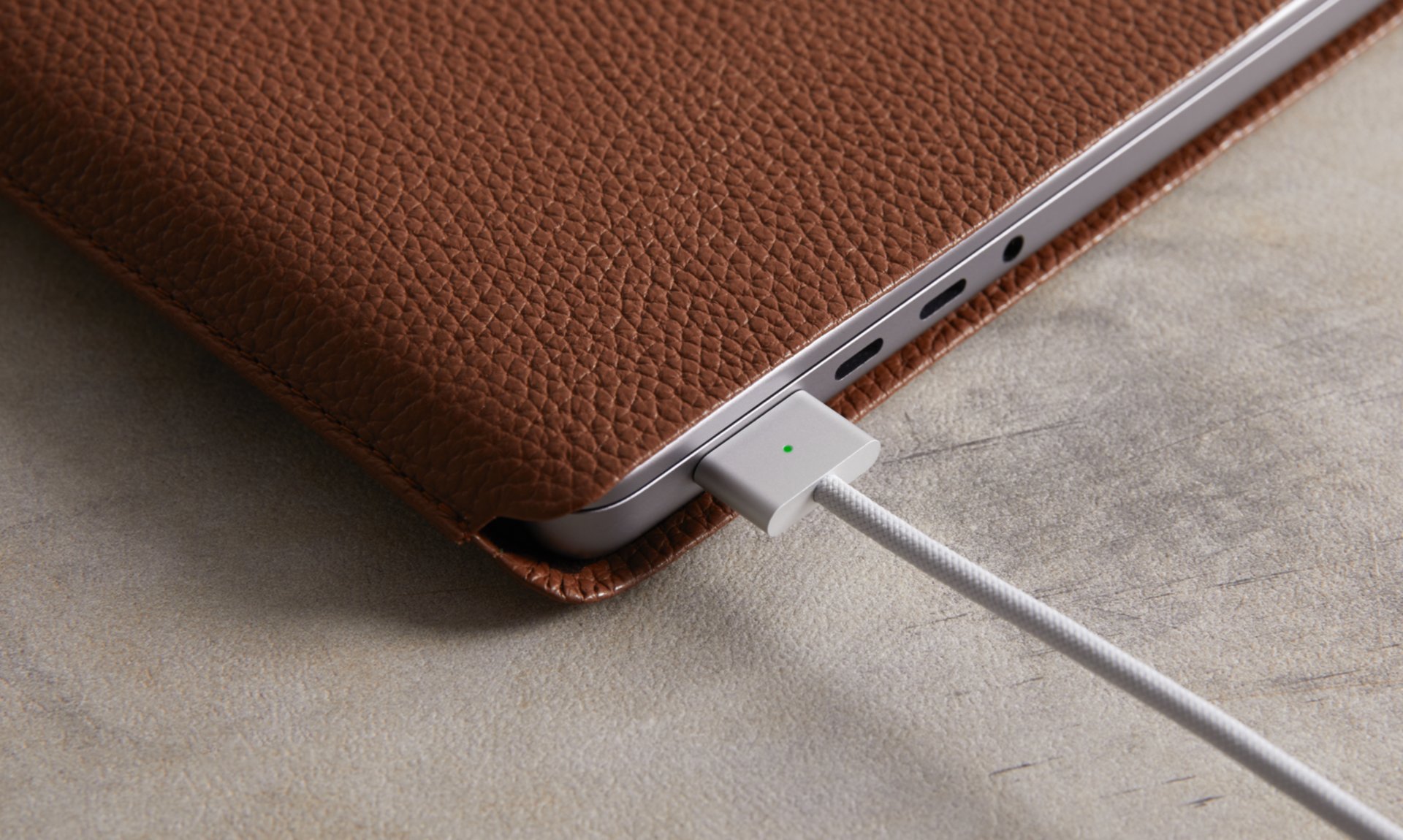 Leather case for MacBook Pro