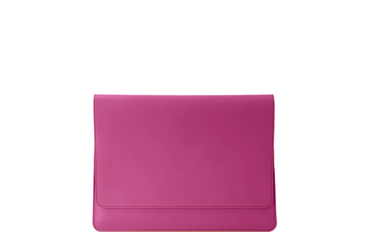 | Pochette Enveloppe en Cuir pour MacBook Neo | LUCRIN - Fuchsia - Cuir ...