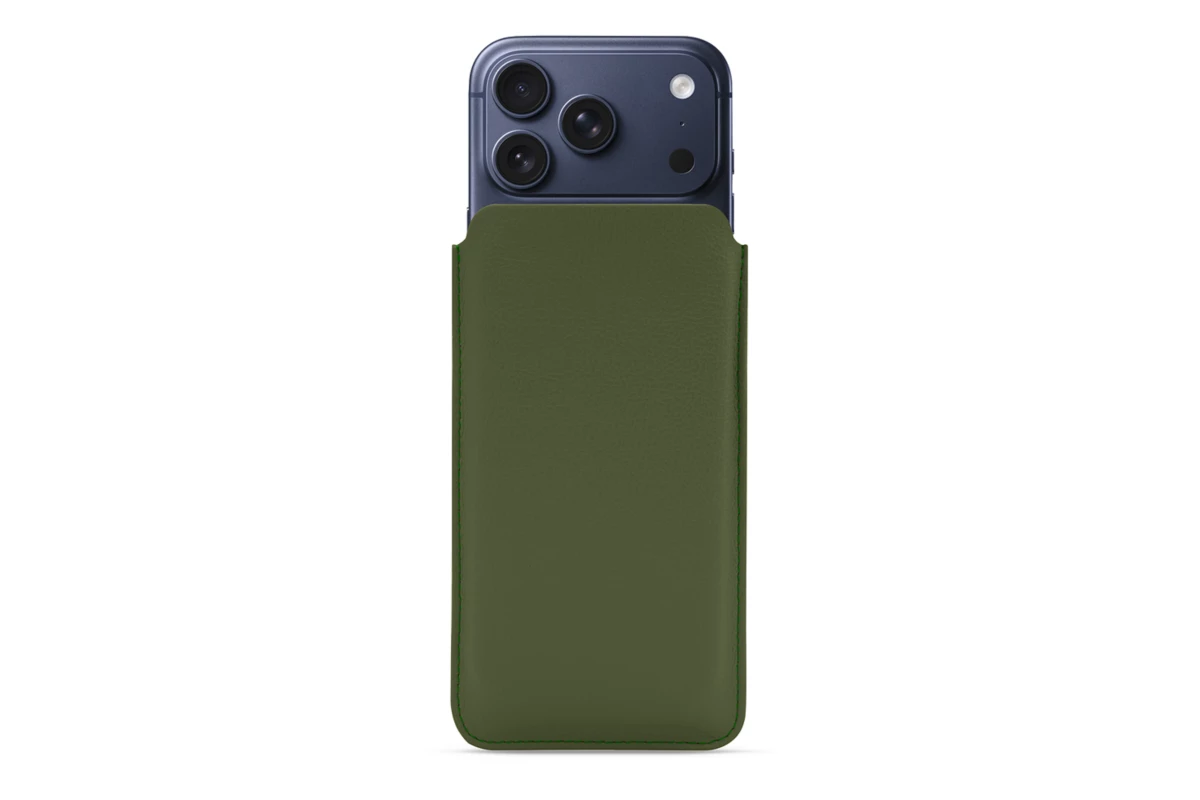 iPhone 17 Pro Classic Sleeve | Custom Leather by LUCRIN - Light Green ...