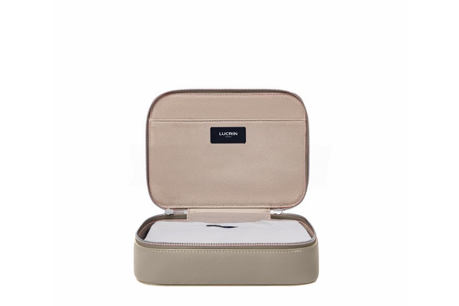 | Medium Packing Cube | Leather Travel Organizer - Light Taupe - Smooth ...